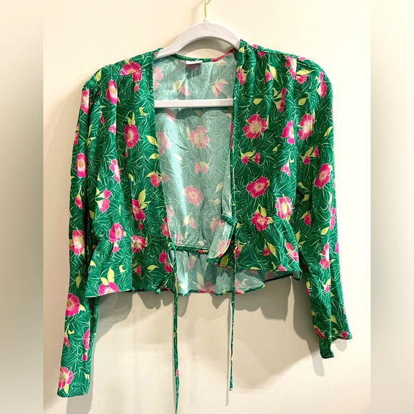 Aritzia | Tops | Aritzia Sunday Best Floral Wrap Top Euc | Poshmark